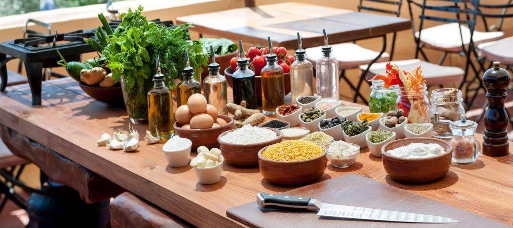 FOOD TOURS AND COOKING CLASSES IN GREECE