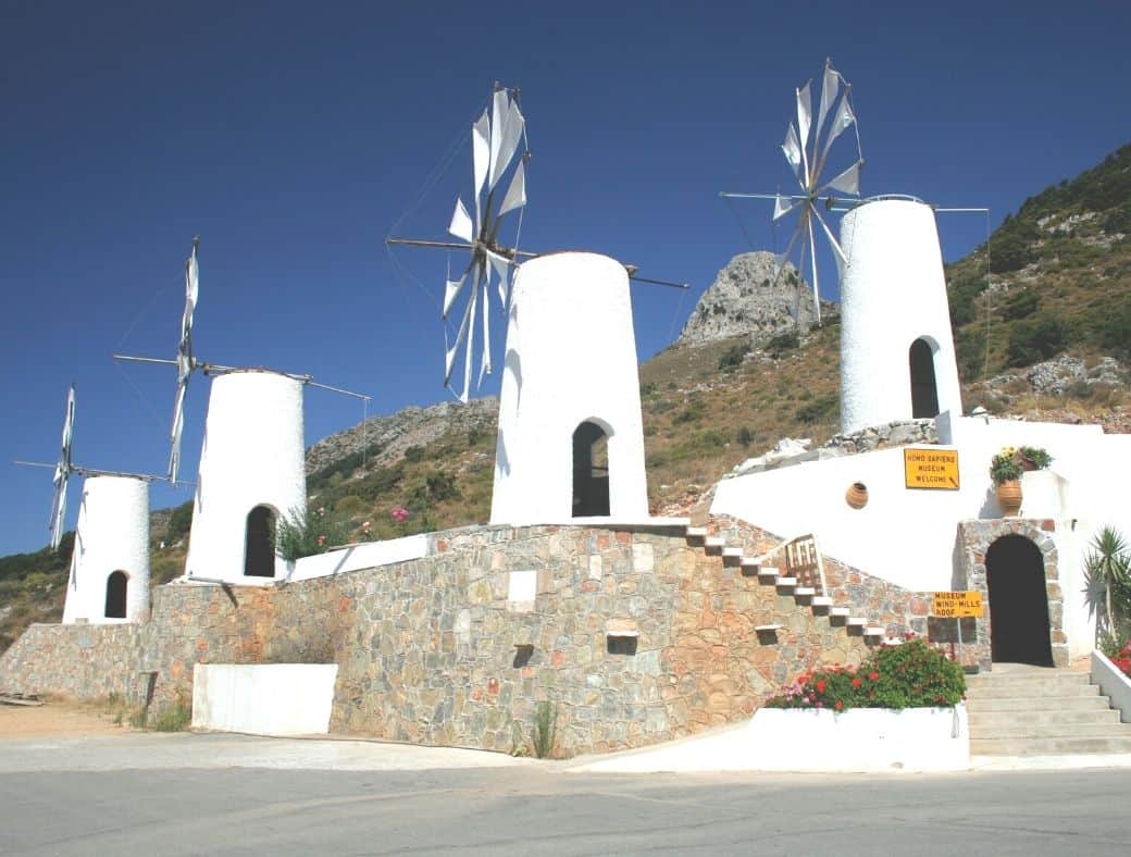WHAT IS THE MELTEMI WIND IN GREECE?