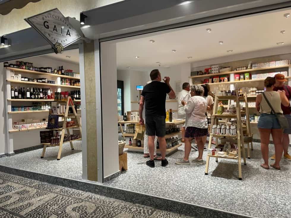 WHAT TO BUY IN GREECE