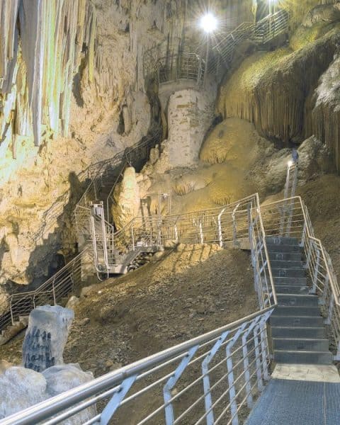 111 AMAZING PLACES FOR YOUR GREECE BUCKET LIST