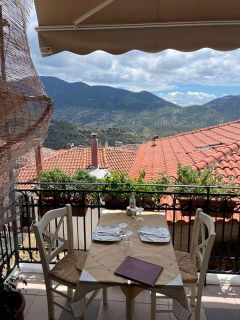 A COMPLETE GUIDE TO ARACHOVA GREECE