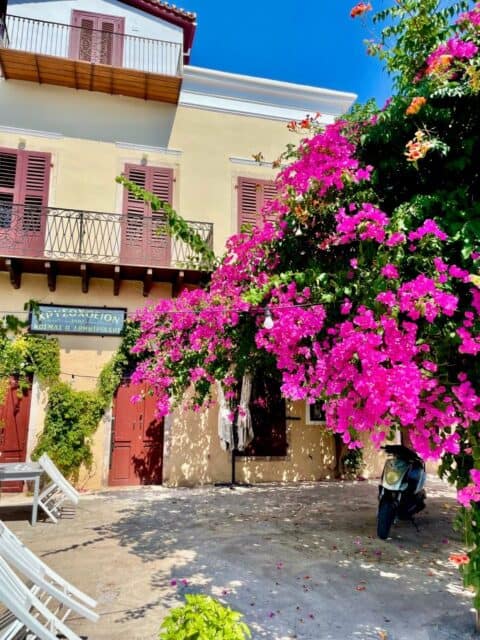 A COMPLETE GUIDE TO GALAXIDI GREECE (Γαλαξιδι)