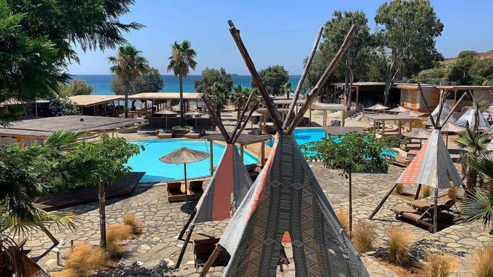 WHERE TO HANG OUT AT A GREAT PAROS BEACH CLUB