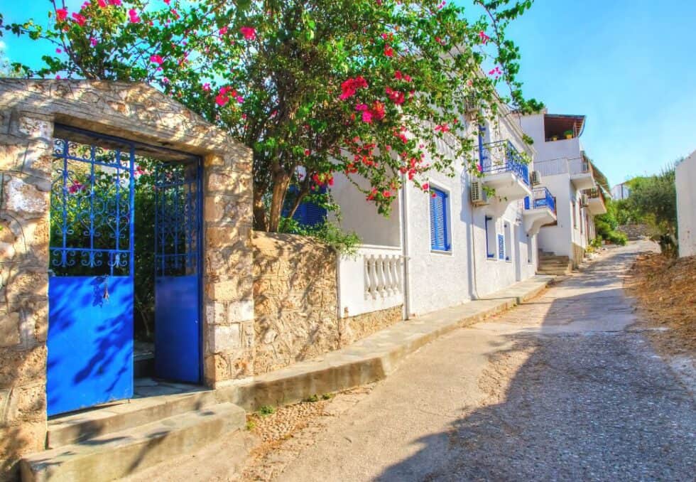 A COMPLETE GUIDE TO SPETSES ISLAND, GREECE