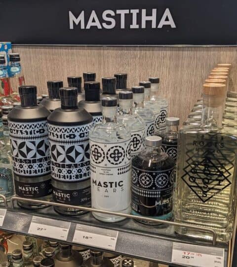 30 POPULAR ALCOHOLIC DRINKS OF GREECE TO TRY